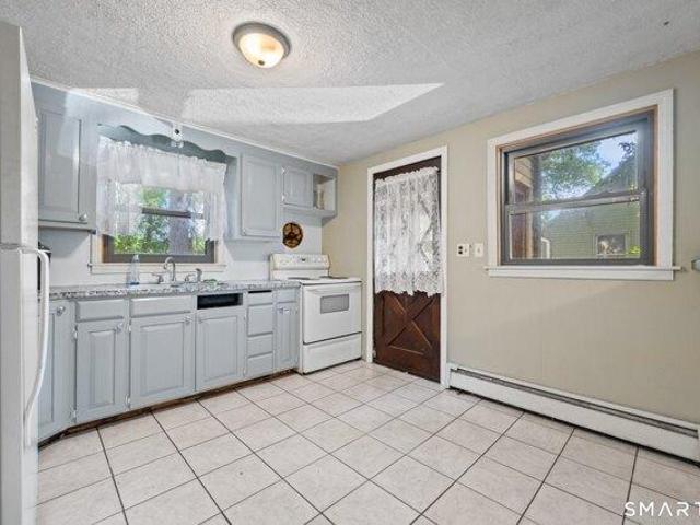 house with 3 bedroom, Windsor CT ES105143917