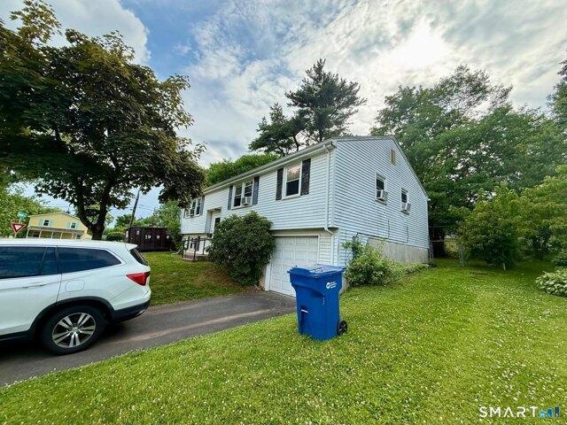 house with 3 bedroom, Windsor CT ES105229314