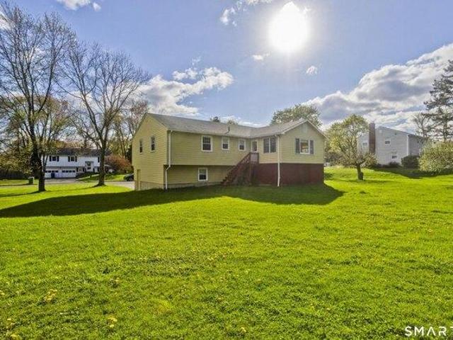 house with 3 bedroom, Windsor CT ES103666360
