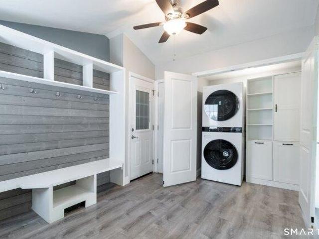 house with 3 bedroom, Windsor CT ES103968398
