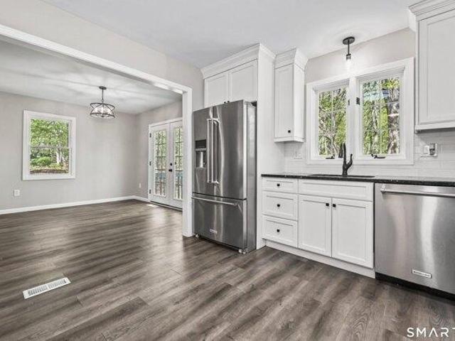 house with 3 bedroom, Windsor CT ES103968506