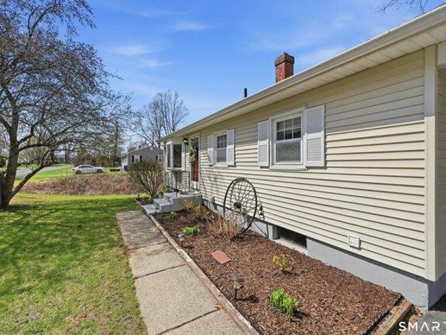 house with 3 bedroom, Windsor Locks CT DS102562643