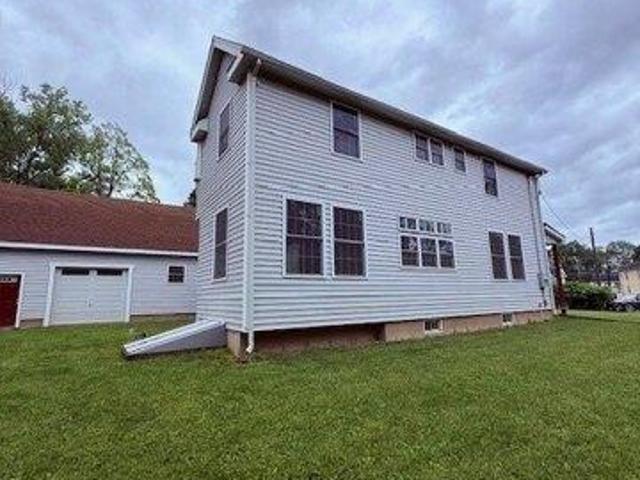 house with 3 bedroom, Windsor Locks CT ES105206496