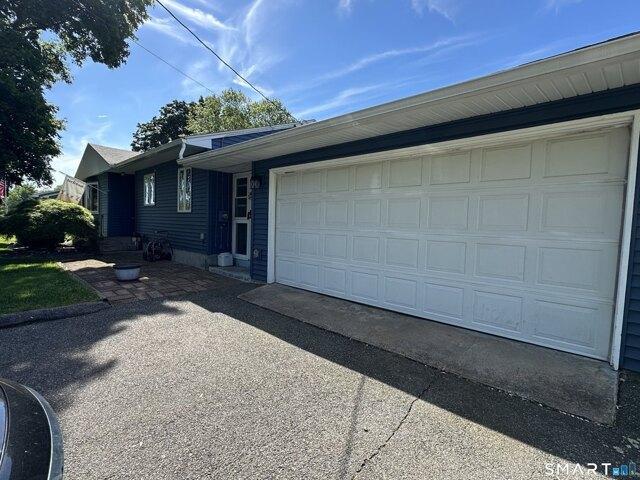 house with 3 bedroom, Windsor Locks CT ES103098111