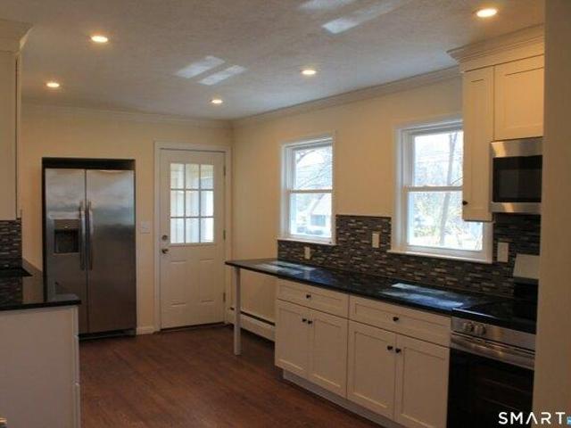 house with 3 bedroom, Windsor Locks CT ES103099405