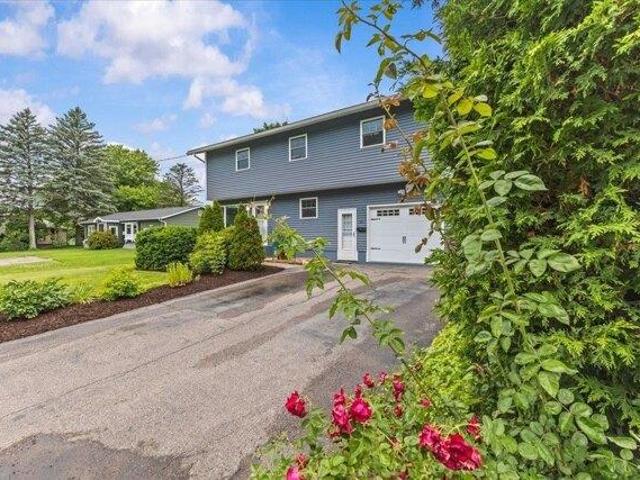 house with 3 bedroom, Winooski VT ES104947033