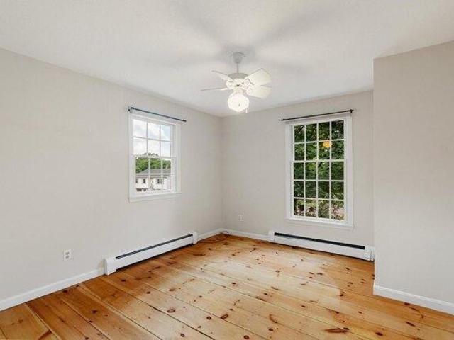 house with 3 bedroom, Winooski VT ES104920607