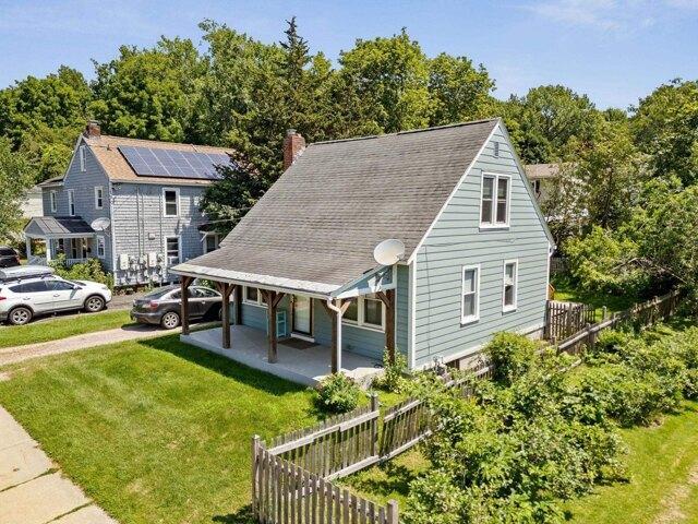 house with 3 bedroom, Winooski VT ES105202628