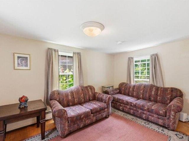 house with 3 bedroom, Winooski VT ES105206891