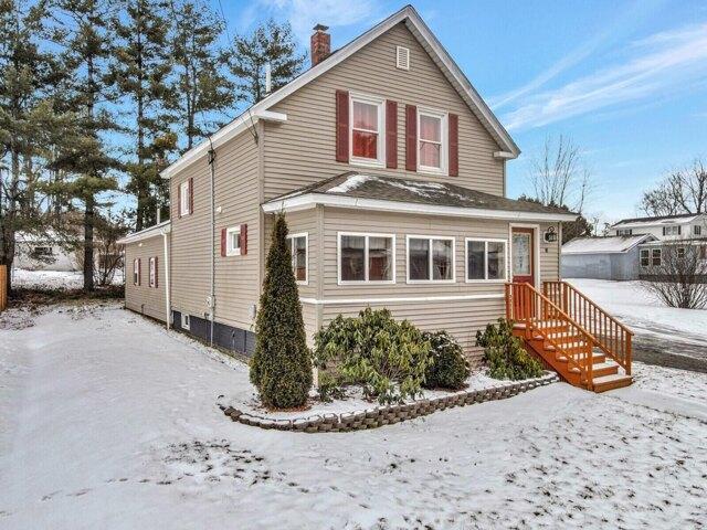 house with 3 bedroom, Winslow ME DS88247331
