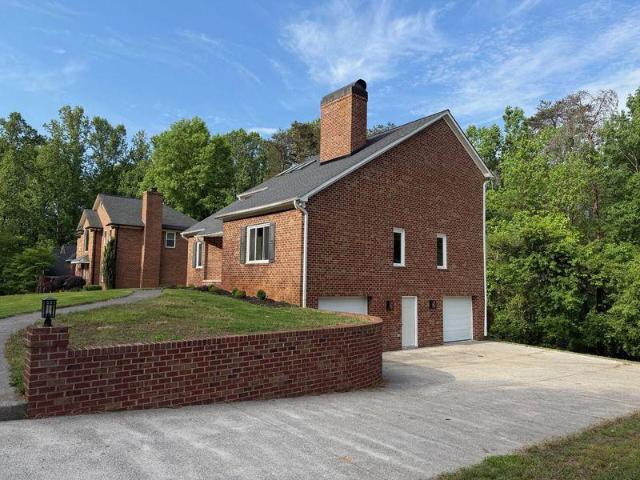 house with 3 bedroom, Winston NC ES100973274