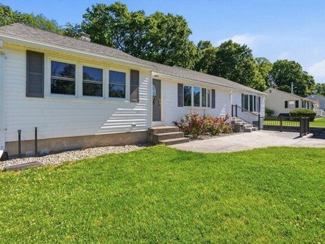 house with 3 bedroom, Wilbraham MA ES105175748