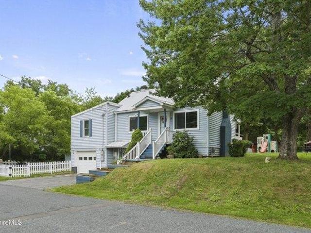 house with 3 bedroom, Williamstown MA ES105160838