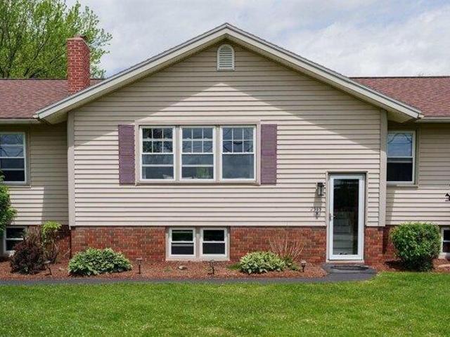 house with 3 bedroom, Williston VT ES104790545