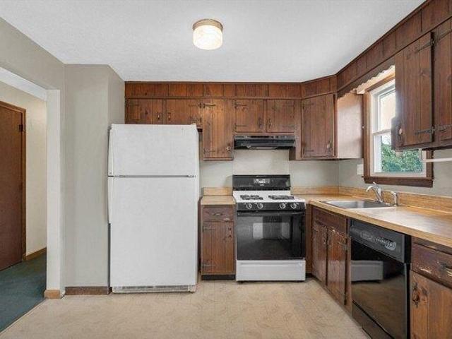 house with 3 bedroom, Wilmington MA DLS101705001