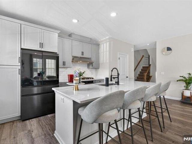 house with 3 bedroom, Wood Ridge NJ DLS102799530