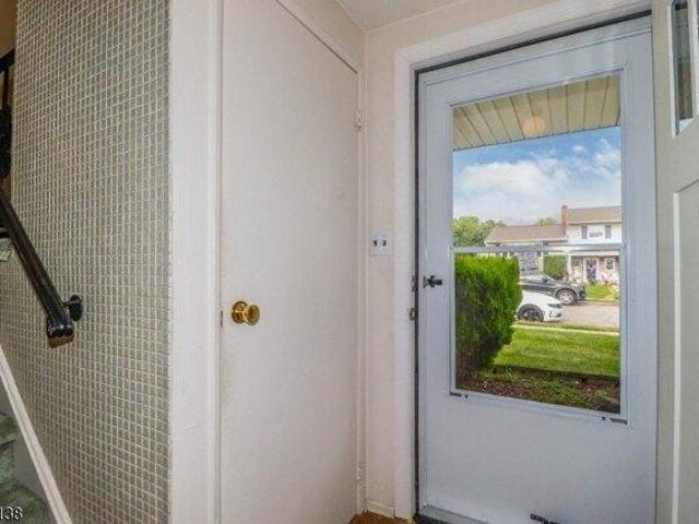 house with 3 bedroom, Woodbridge NJ ES105124314