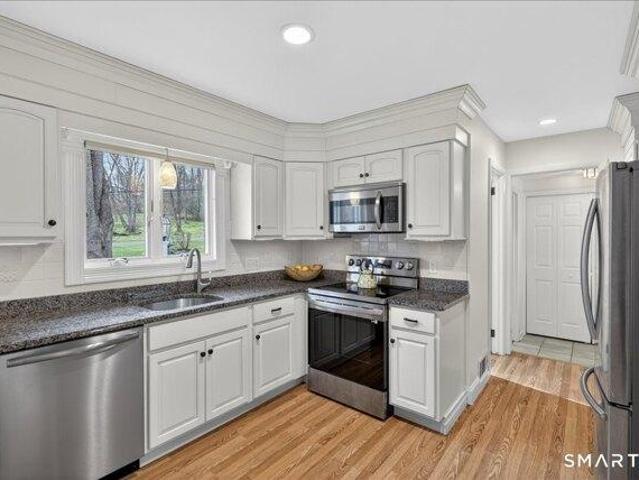 house with 3 bedroom, Woodbridge CT DLS102824938