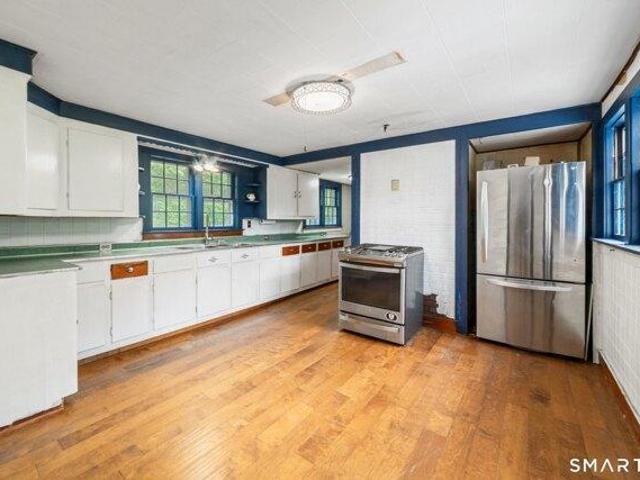 house with 3 bedroom, Woodbury CT DS103621244