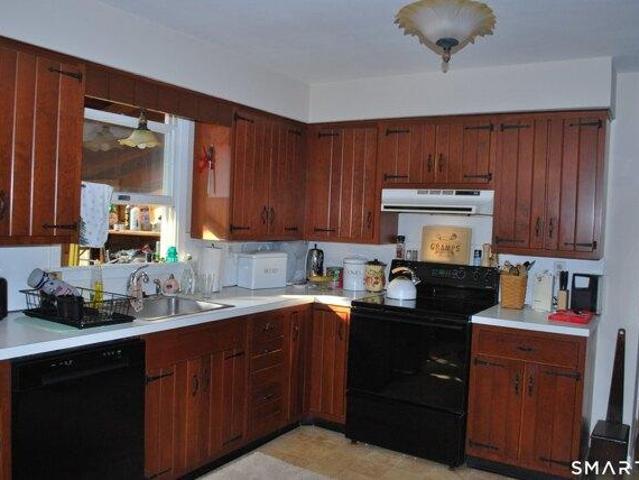 house with 3 bedroom, Woodbury CT ES104237411