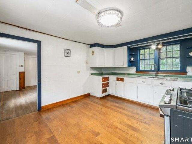 house with 3 bedroom, Woodbury CT ES104332015