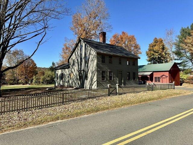 house with 3 bedroom, Woodbury CT ES104809236