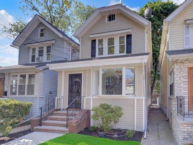 house with 3 bedroom, Woodhaven NY ES104905722