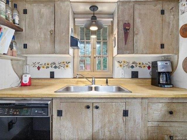 house with 3 bedroom, Woodstock CT ES103436411