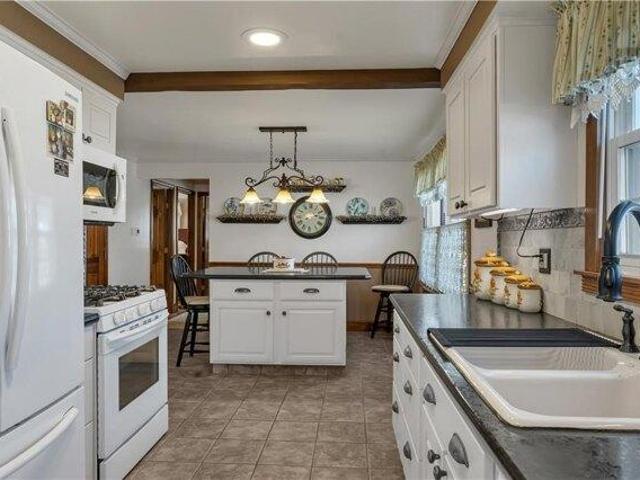 house with 3 bedroom, Woonsocket RI DLS101704969