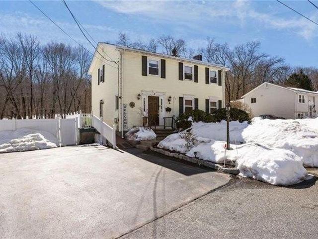 house with 3 bedroom, Woonsocket RI DLS101897361