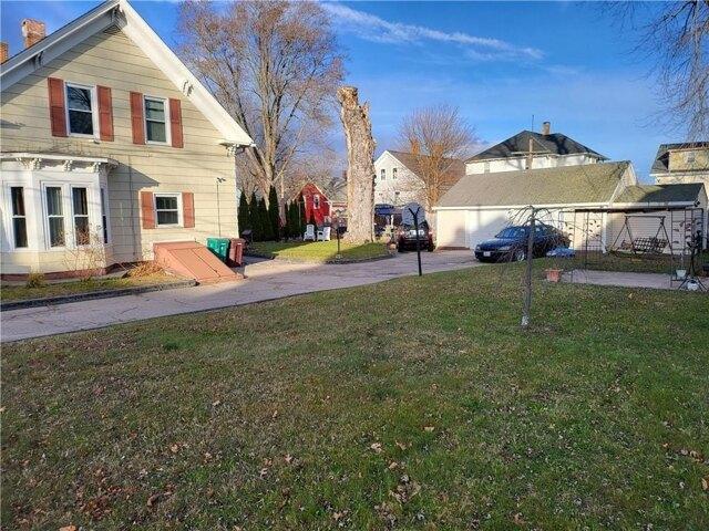 house with 3 bedroom, Woonsocket RI DLS102635679
