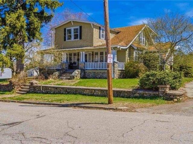 house with 3 bedroom, Woonsocket RI DS102529729