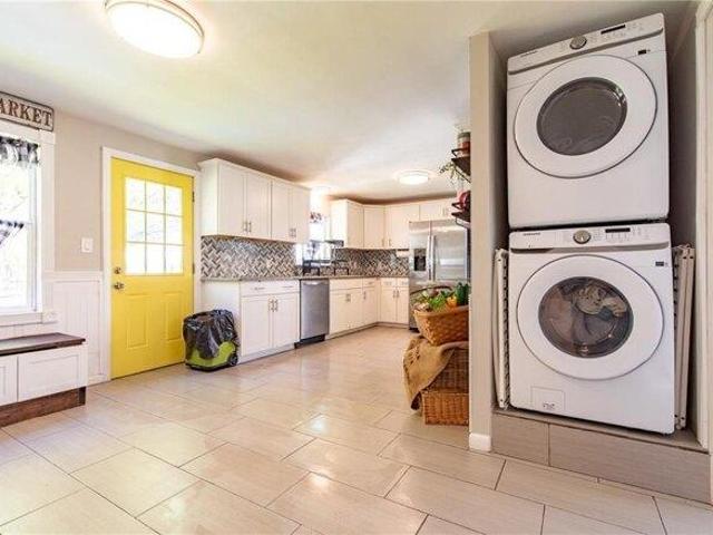 house with 3 bedroom, Woonsocket RI DS102633539