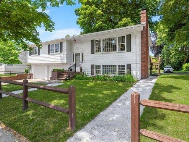house with 3 bedroom, Woonsocket RI DS103441607