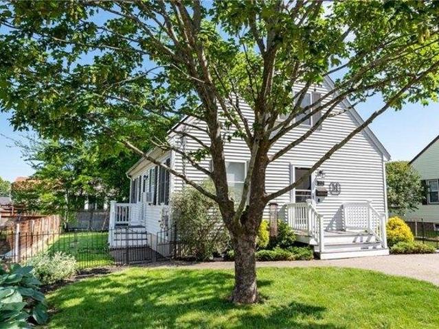 house with 3 bedroom, Woonsocket RI DS103498406