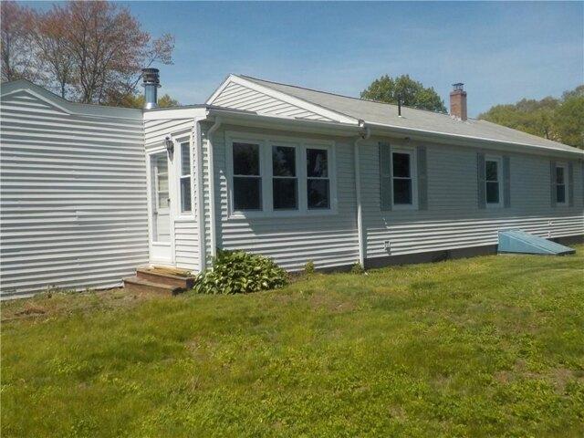 house with 3 bedroom, Woonsocket RI ES104788146