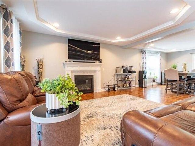 house with 3 bedroom, Woonsocket RI ES104809600