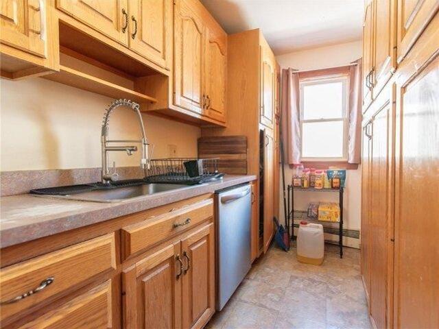 house with 3 bedroom, Woonsocket RI ES104811648