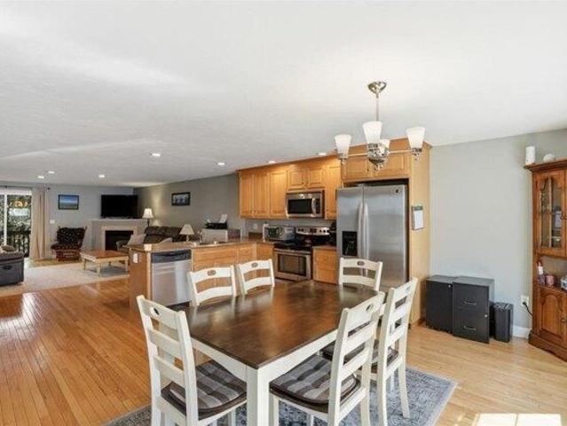 house with 3 bedroom, Woonsocket RI ES105173074