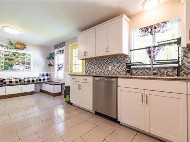 house with 3 bedroom, Woonsocket RI ES103098590