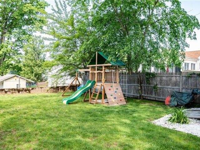 house with 3 bedroom, Woonsocket RI ES103185341