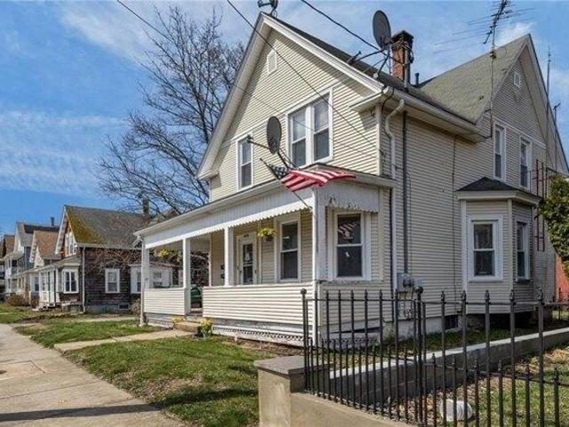 house with 3 bedroom, Woonsocket RI ES103497006