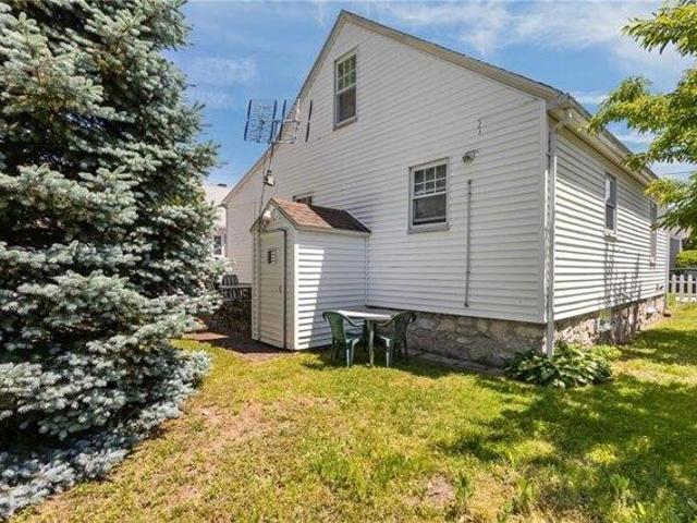house with 3 bedroom, Woonsocket RI ES103497925