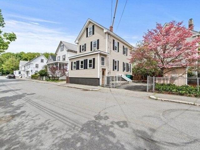 house with 3 bedroom, Woburn MA DLS102960722