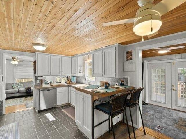house with 3 bedroom, Woburn MA DS104076404