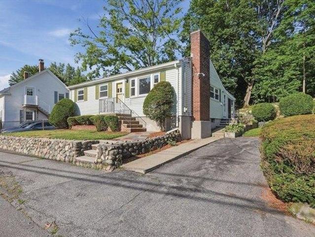 house with 3 bedroom, Woburn MA DS104192272