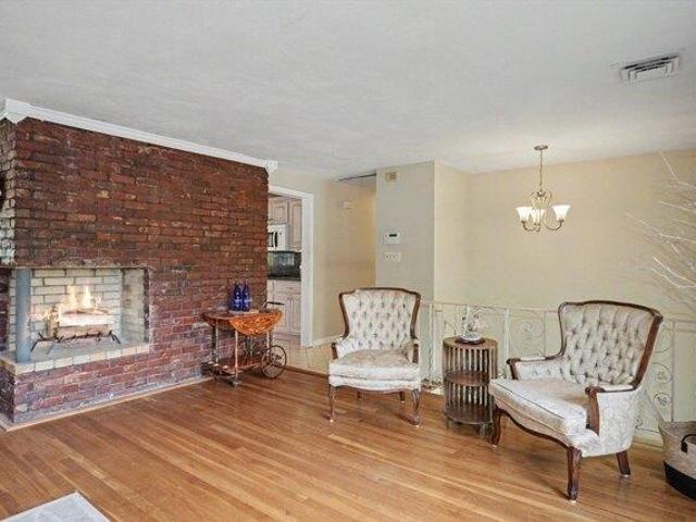 house with 3 bedroom, Woburn MA ES103500207