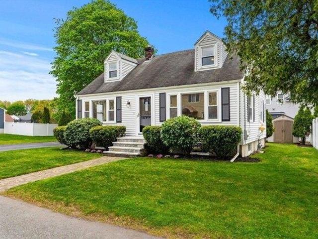 house with 3 bedroom, Woburn MA ES103016229