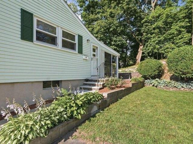 house with 3 bedroom, Woburn MA ES104409423