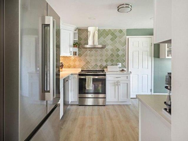 house with 3 bedroom, Woburn MA ES104443086